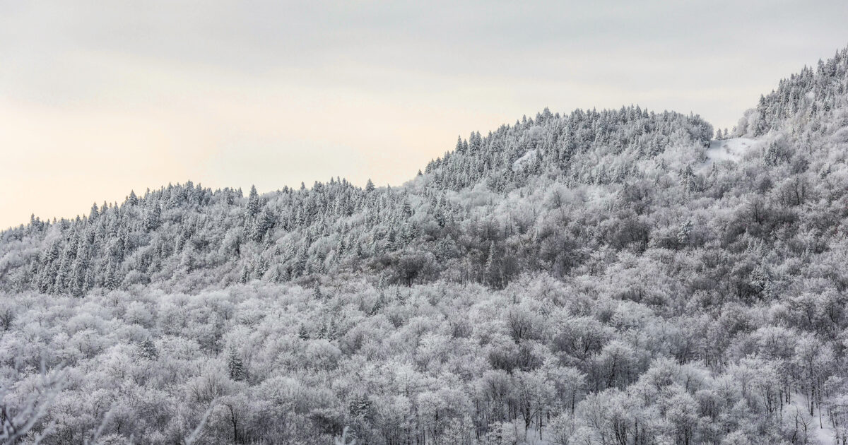 Light on the snowmaking Mont Orford